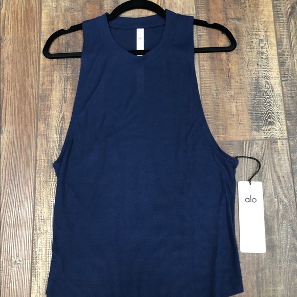 ALO Yoga | Tops | Alo Yoga Muscle Tee | Poshmark